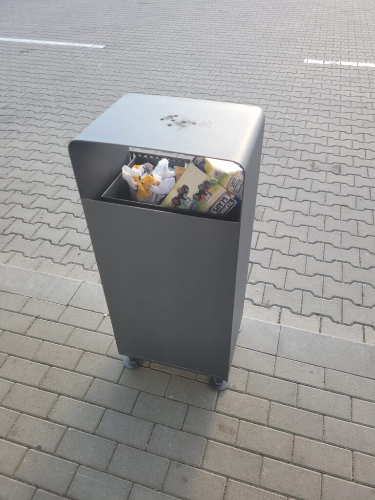 Cosuri gunoi metalice - Mobilier Stradal - Metal Cosuri